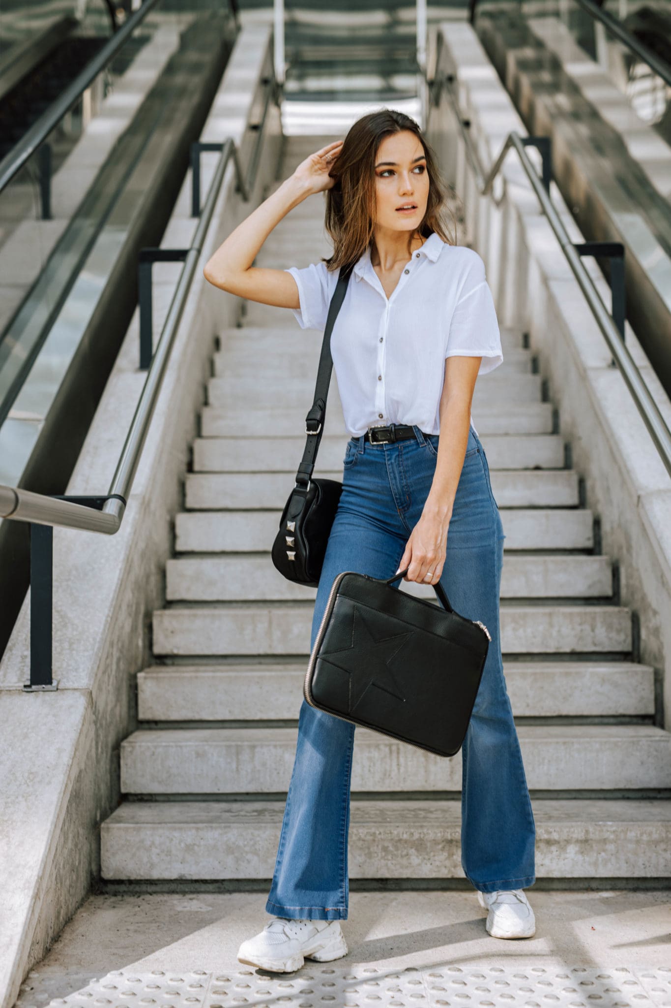 Porta Notebook Star con bolsillo al frente separado